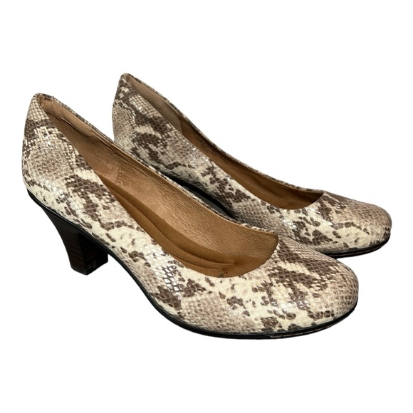 Sofft | Shoes | Sofft Velma Snakeskin Leather Round Toe Comfort Pumps ...
